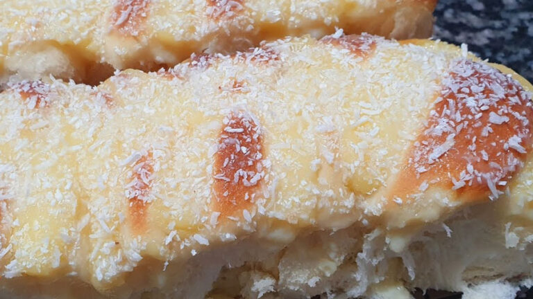 Rosca Caseira Com Creme Fácil E Deliciosa (Igual De Padaria)